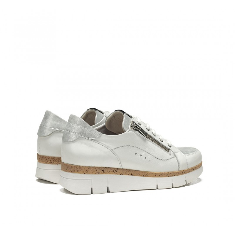 Deportivas de mujer Dorking India D9301 color blanco.
